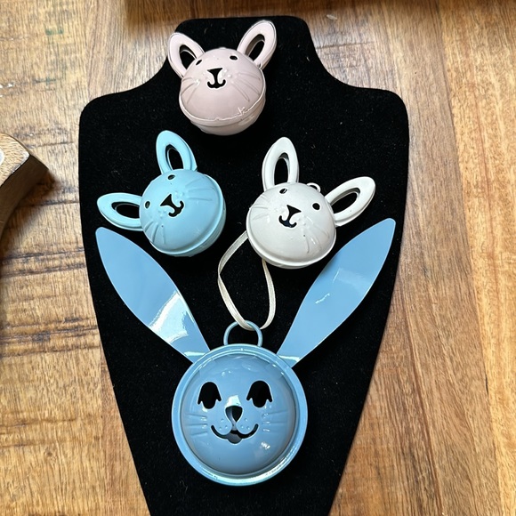 Other | Vintage Metal Bunny Rabbit Easter Bells Ornaments Two Faces ...
